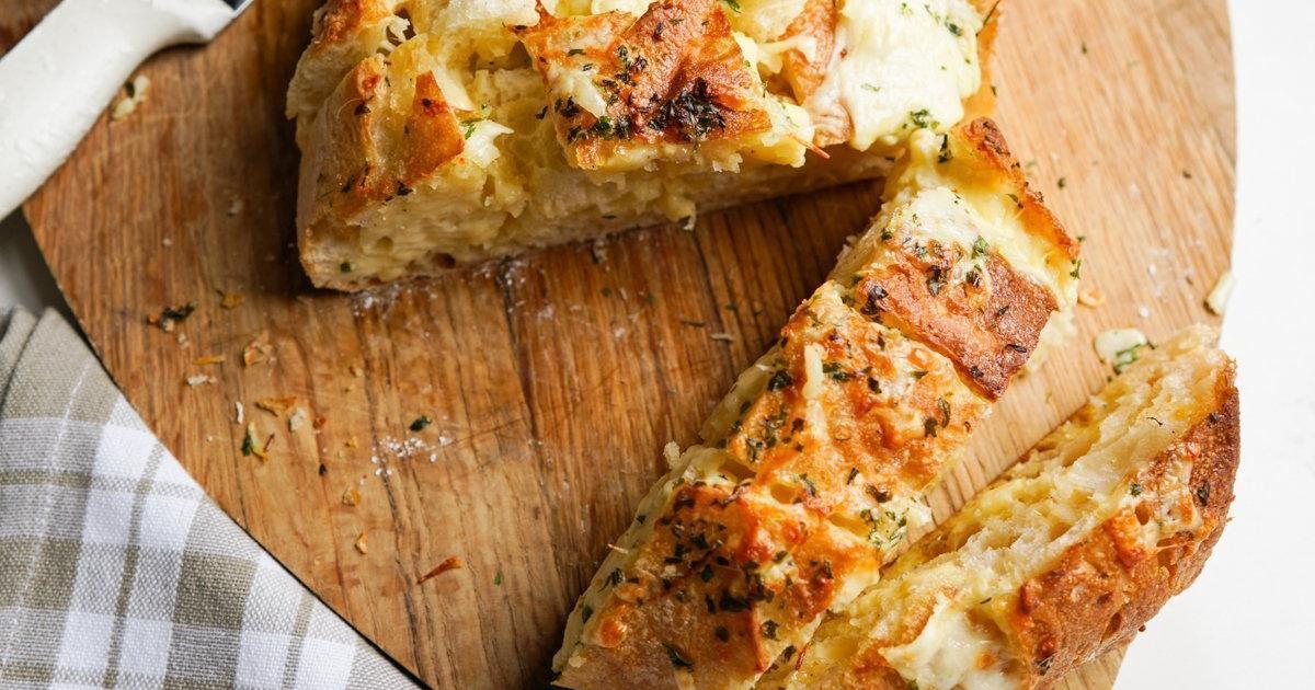 Cheesy bread με ένα twist